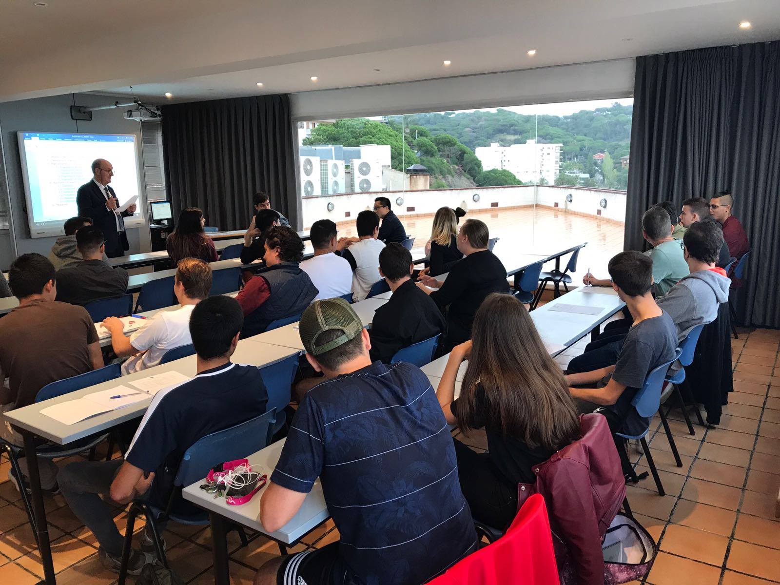 Welcome to EUHT StPOL! - Hotel-Escuela de Sant Pol de Mar. Dirección ...